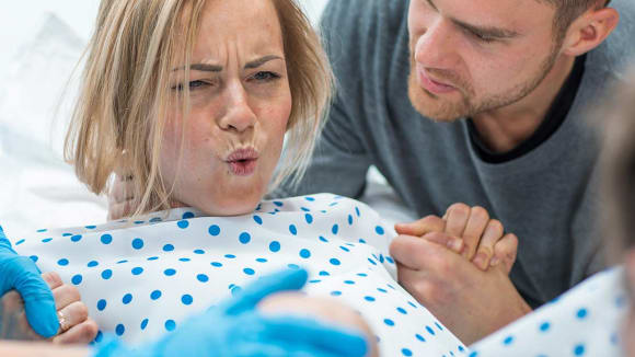 Help, ik ben bang om te bevallen! 4 tips om je angst voor de bevalling ...