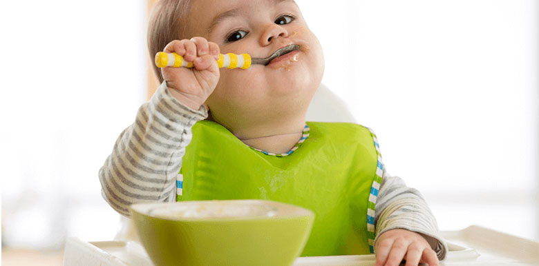 Alimentation de bébé mois par mois | La Boîte Rose