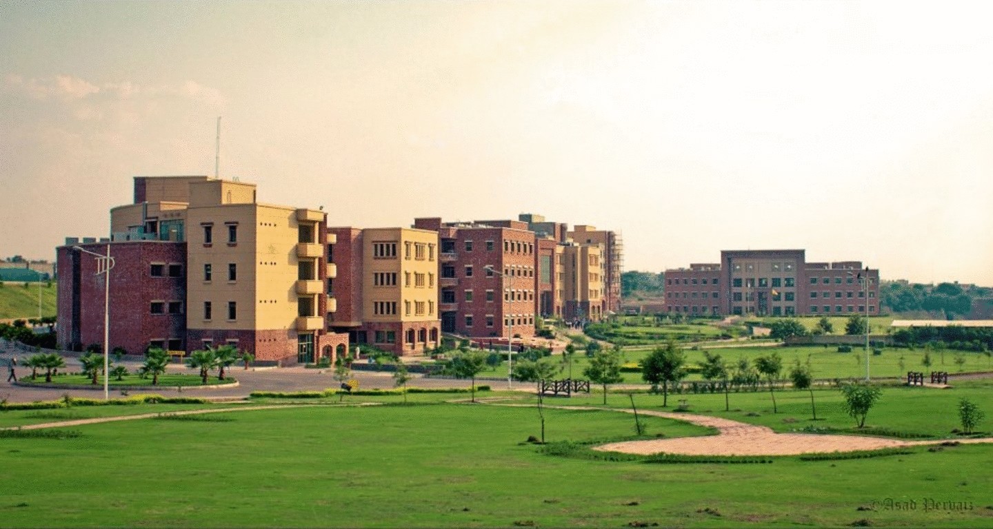 National University of Modern Languages - PMDC