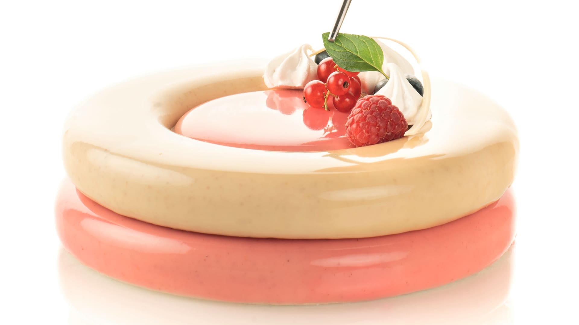 Bianca: Semifreddo Ribes, Fragola e Mandorla | Chef Ivan Cafueri - Journal