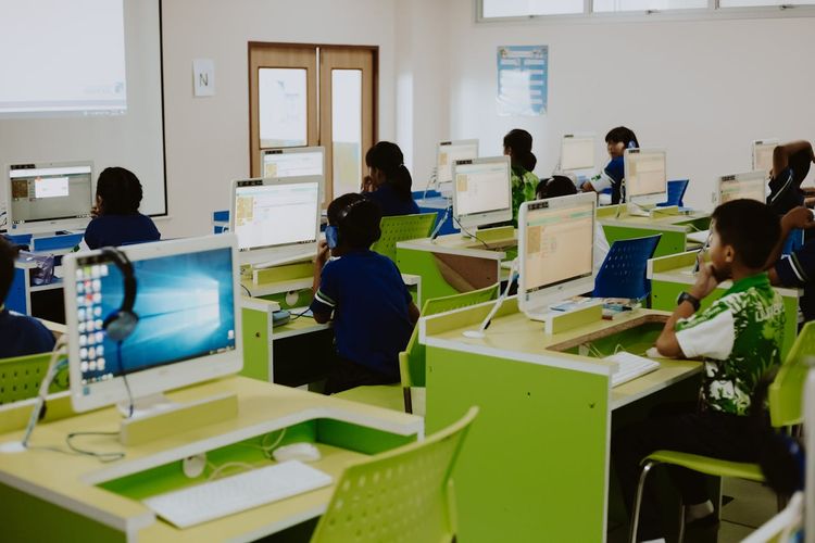 5 Reasons Smart Schools Are Upgrading with EdTech in 2025 | Blog ...