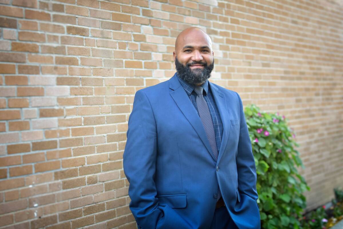 Alumnus Oscar Dupuy's Transformation Impacts a Waukegan Middle School ...