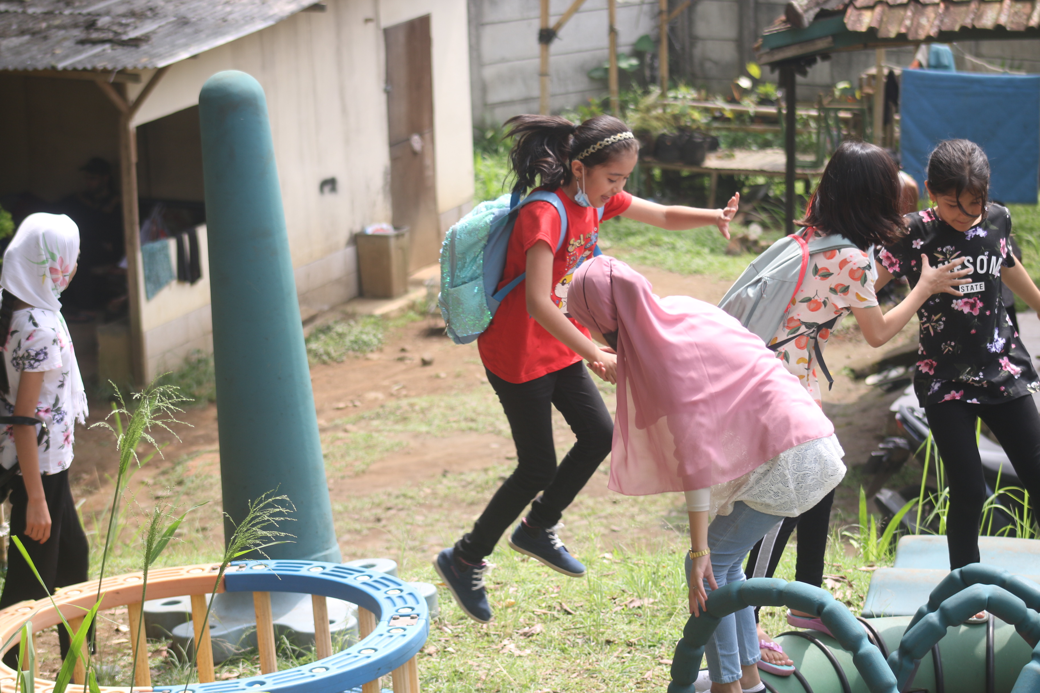 Home - Refugee Learning Nest | helping refugees with education