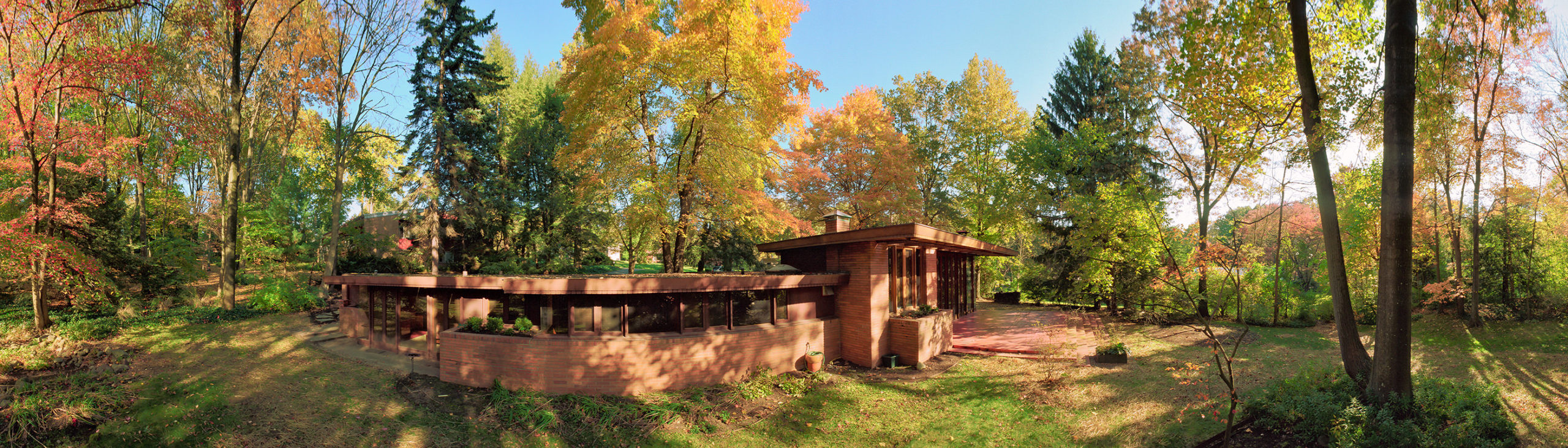 Frank Lloyd Wright – Thomas R. Schiff Photographs