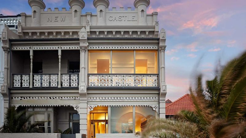 Melbourne auction clearance rate falls below 50 per cent for second ...