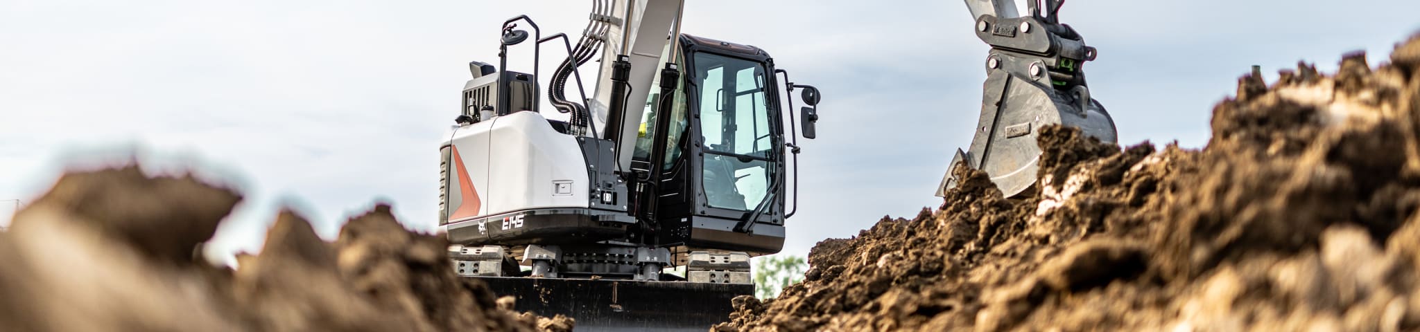 Large Excavators Financing & Cash Back - Bobcat Company