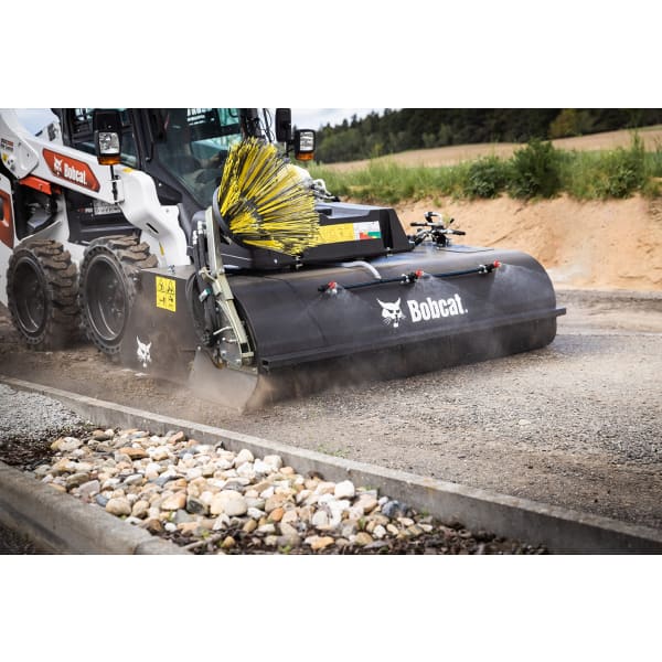 Bobcat Launches New Range of Sweeper Attachments – Bobcat Company Europe
