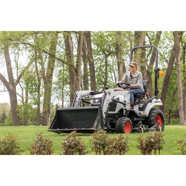 1000 Platform Sub-Compact Tractors (21-25 hp) – Bobcat Company