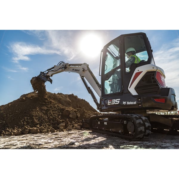 How to Train Your New Compact Equipment Operators - Bobcat Company