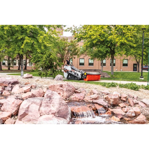 Bobcat Launches New MT100 Mini Track Loader – Bobcat Company Europe