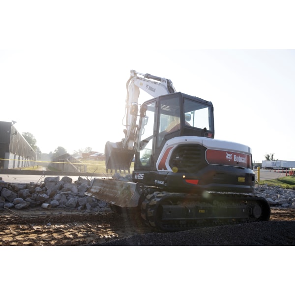 3 Tips on How to Manage Compact Construction Equipment Fleet - Bobcat ...