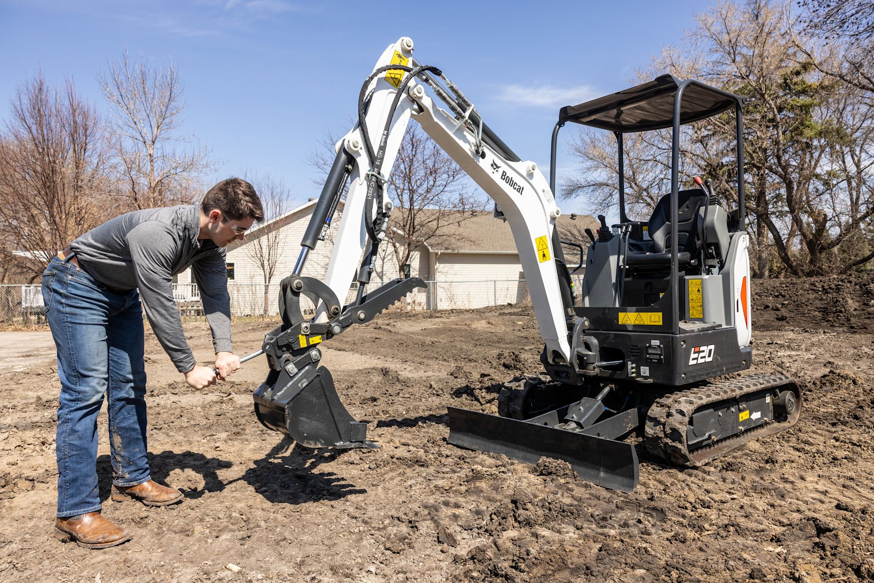 bobcat e32 excavator attachments