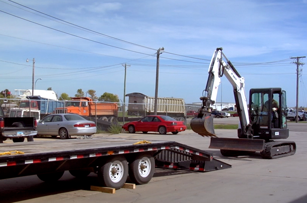 How to Trailer & Transport Bobcat Compact (Mini) Excavators - Bobcat ...