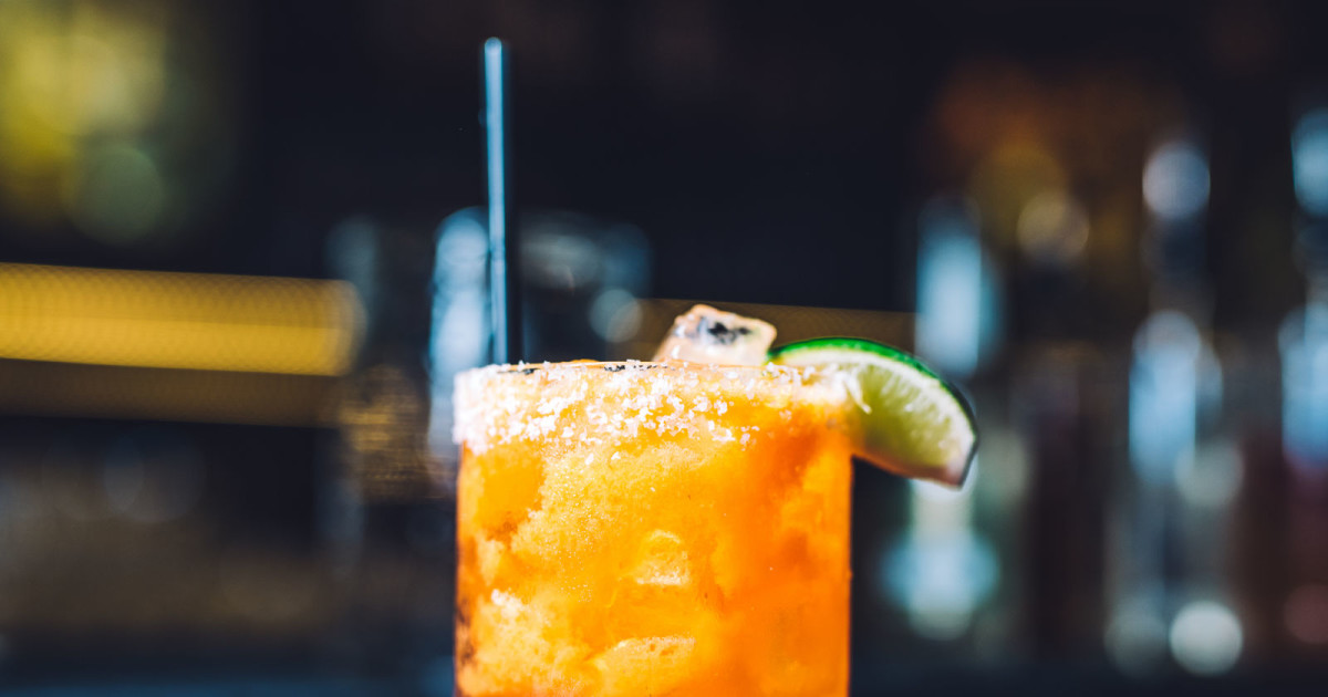 5 Amazing Hotel Bars (And Their Signature Cockt...