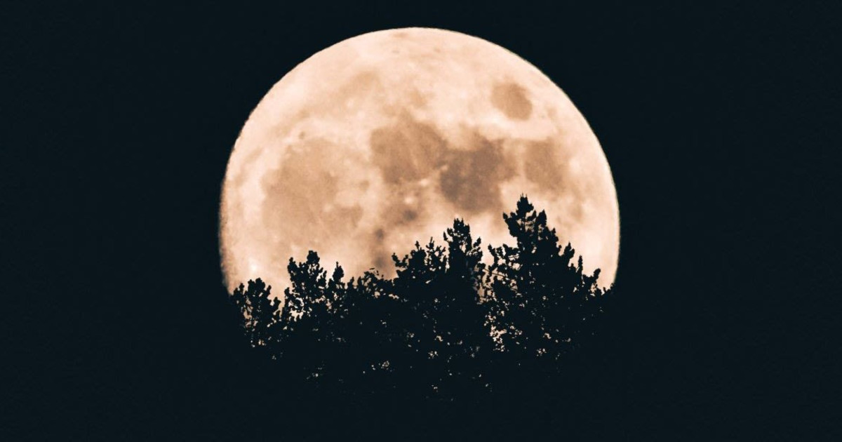 How To View The Full Moon