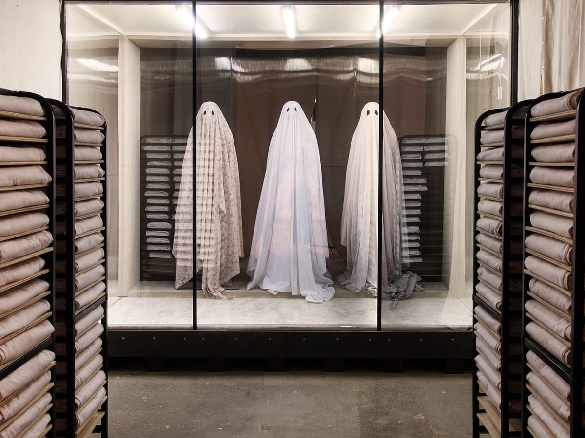 A Ghost Store, global millennials and more