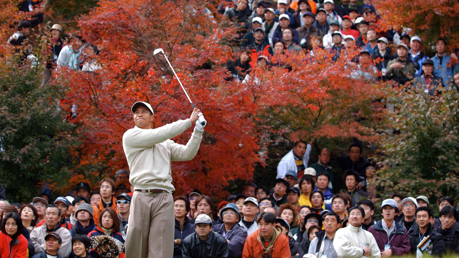 Watch: Recreating a Tiger Woods hole-out at Gotemba