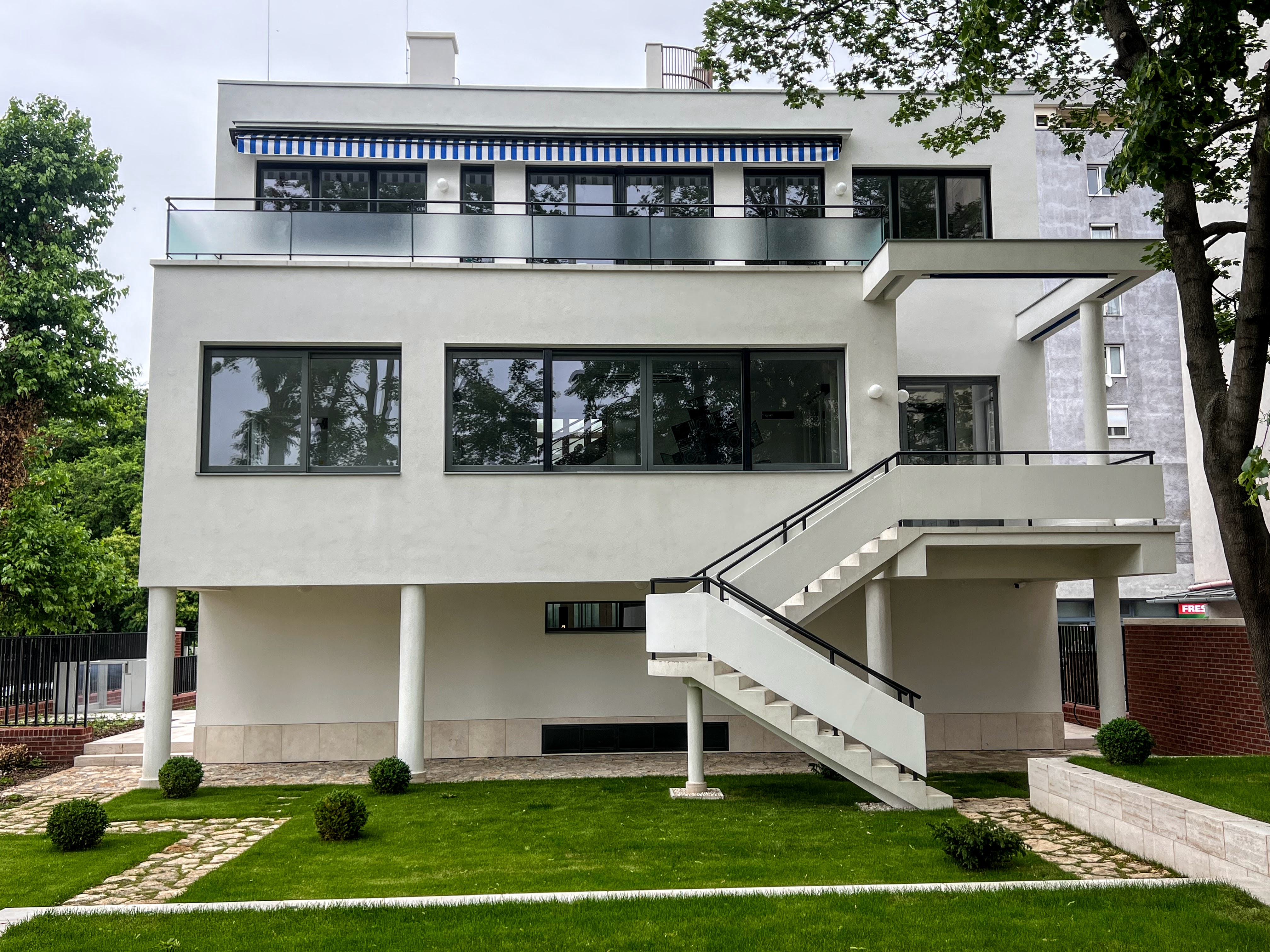 100 Unique Buildings in Budapest - Offbeat Budapest & Vienna