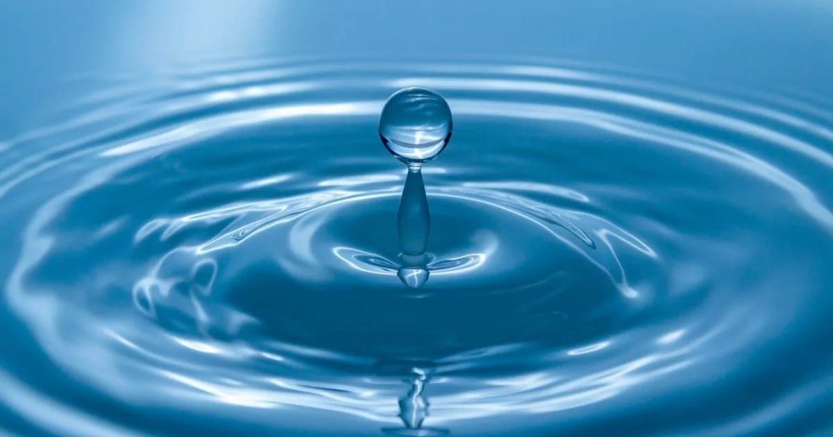 10 Ways to Represent Water Element