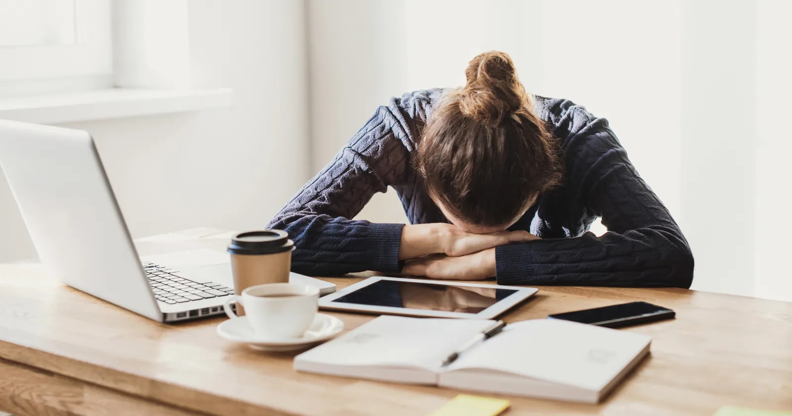 9 Clear Signs of Overworked Employee