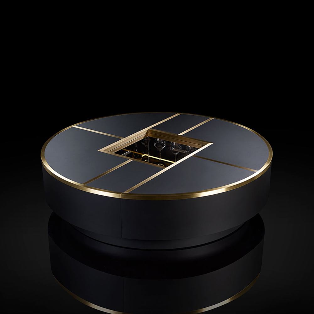 TABLE DOM PÉRIGNON par Silverlining Furniture et Kravitz Design ...