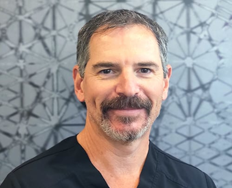 Dr. Shale Chochinov, DMD | Dentist at Norwood Dental Centre | hellodent