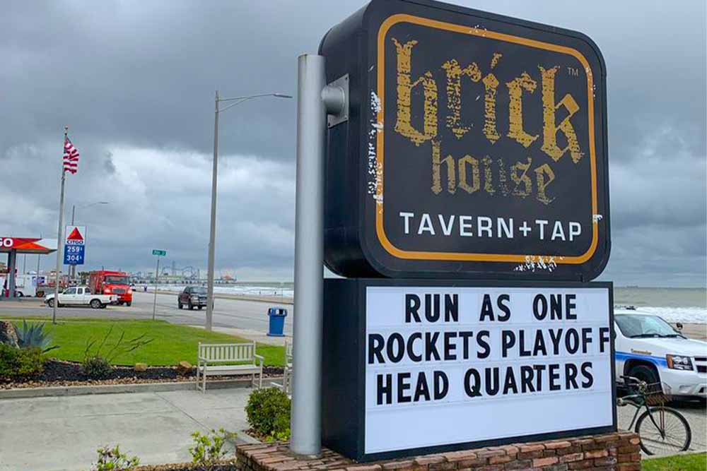 Brick House Tavern & Tap - Stay Galveston