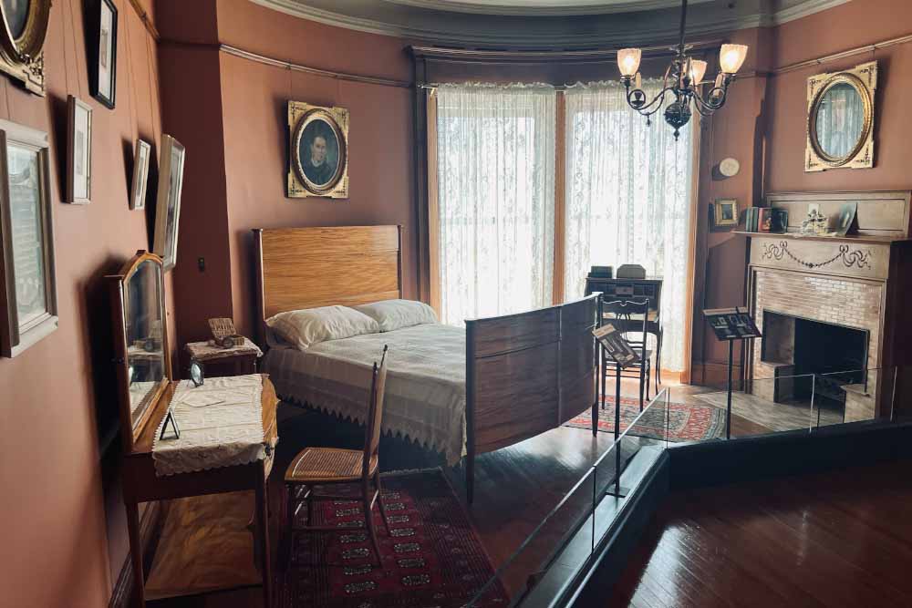 Moody Mansion - Discover the History of the Moody Family