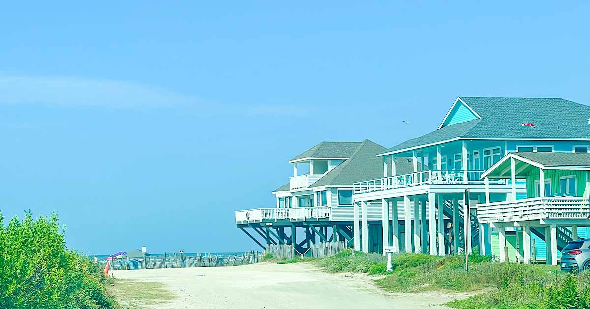Sea Shell Beach - Beach Pocket Park #3 Great for Shell Collecting