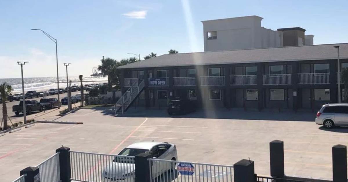 Mariner Inn - Great Location Across from the Beach