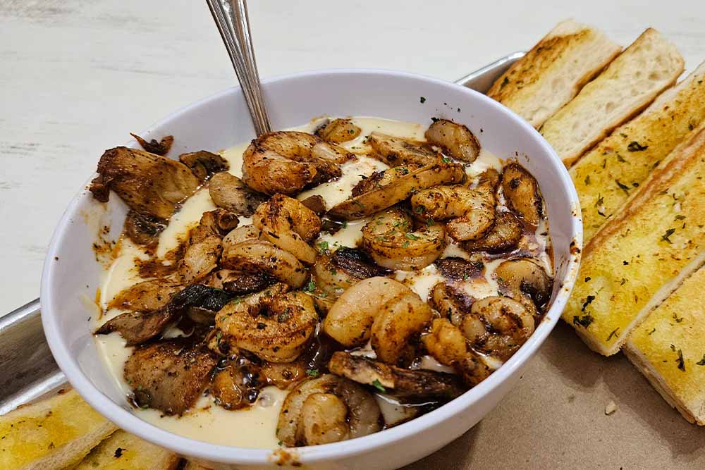 SHARK SHACK BEACH BAR & GRILL - Stay Galveston