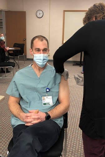 A Christmas Gift: LRH & PRH Begin Staff COVID-19 Vaccinations This Week ...