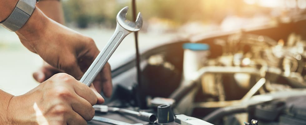 Täyden palvelun merkkihuolto palveluksessasi | Autobassadone.fi