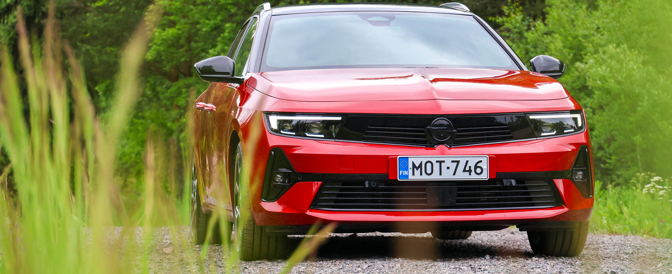 Opel Astra Sports Tourer - ajajan perhefarkku | Autobassadone.fi