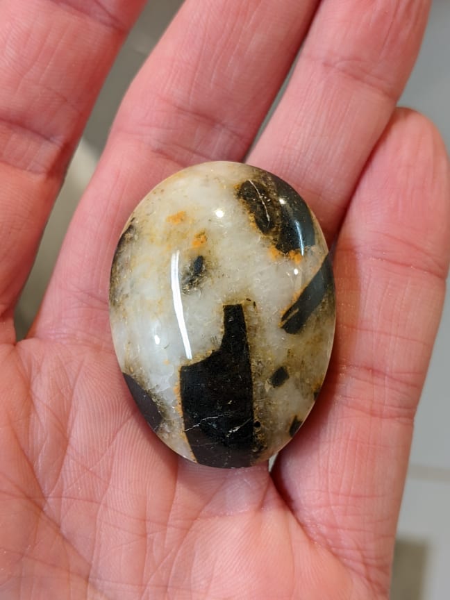 Quartz and basalt | Rock Tumbling Hobby