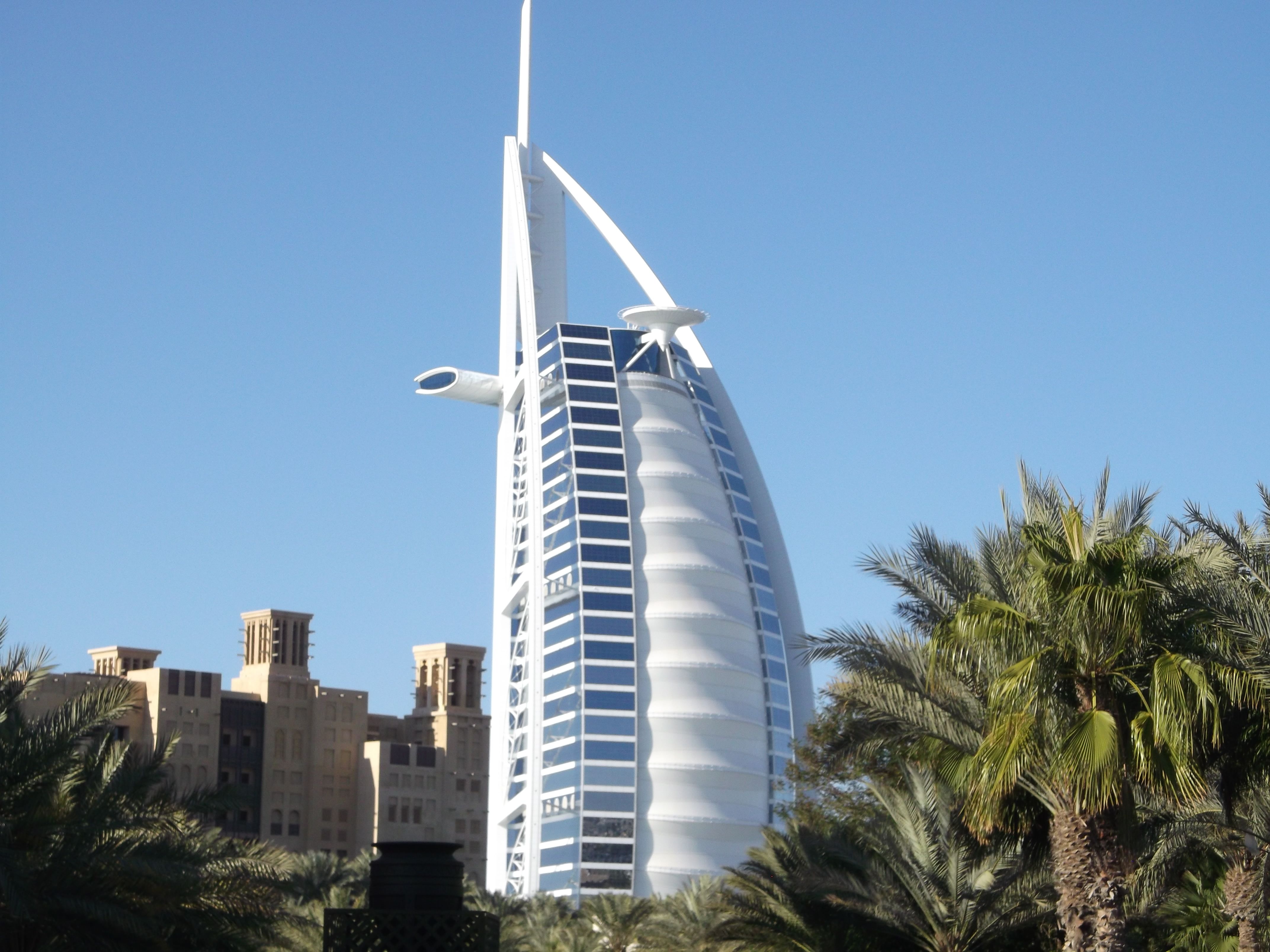 7000 Wonders-A Desert Mirage