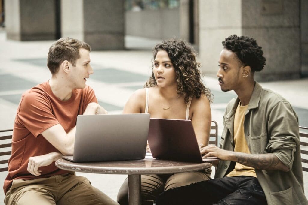 Mybreev and Zensai join forces to enrich e-learning content