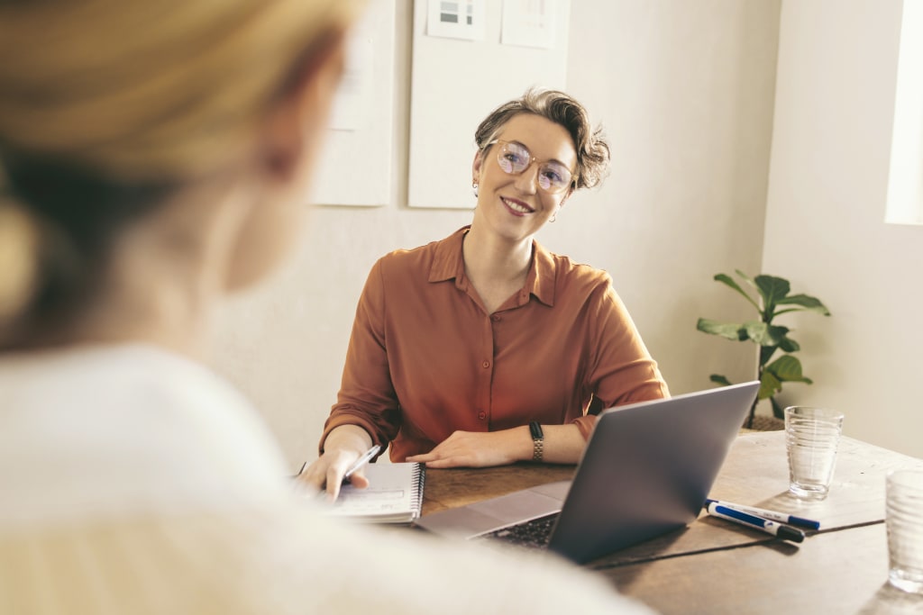 The New Hire Process: 8 Steps to Onboarding Better