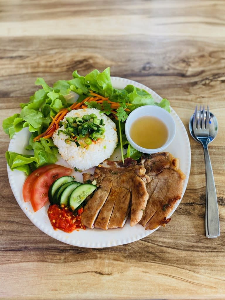 Grilled Pork Chop Bento Box (GF) - Great Aunty Three - Vietnamese ...