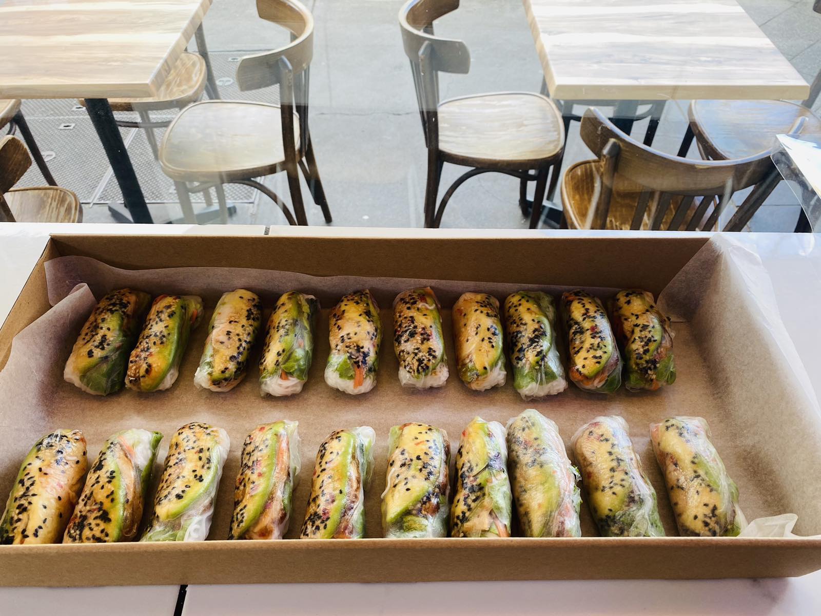 Grilled Chicken & Avocado with black/white sesame (GF) RICE PAPER ROLLS ...