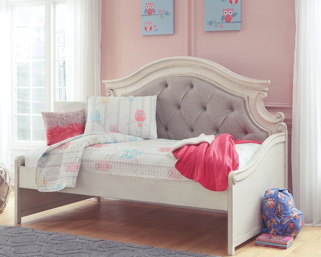 Realyn Day Bed - Outlet Sale - Buy & Save at Ashley x Descend