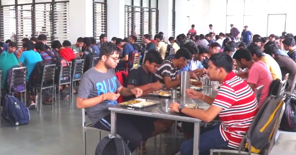Types of Food Mess in India: A Comprehensive Guide by MealPe | MealPe Blog