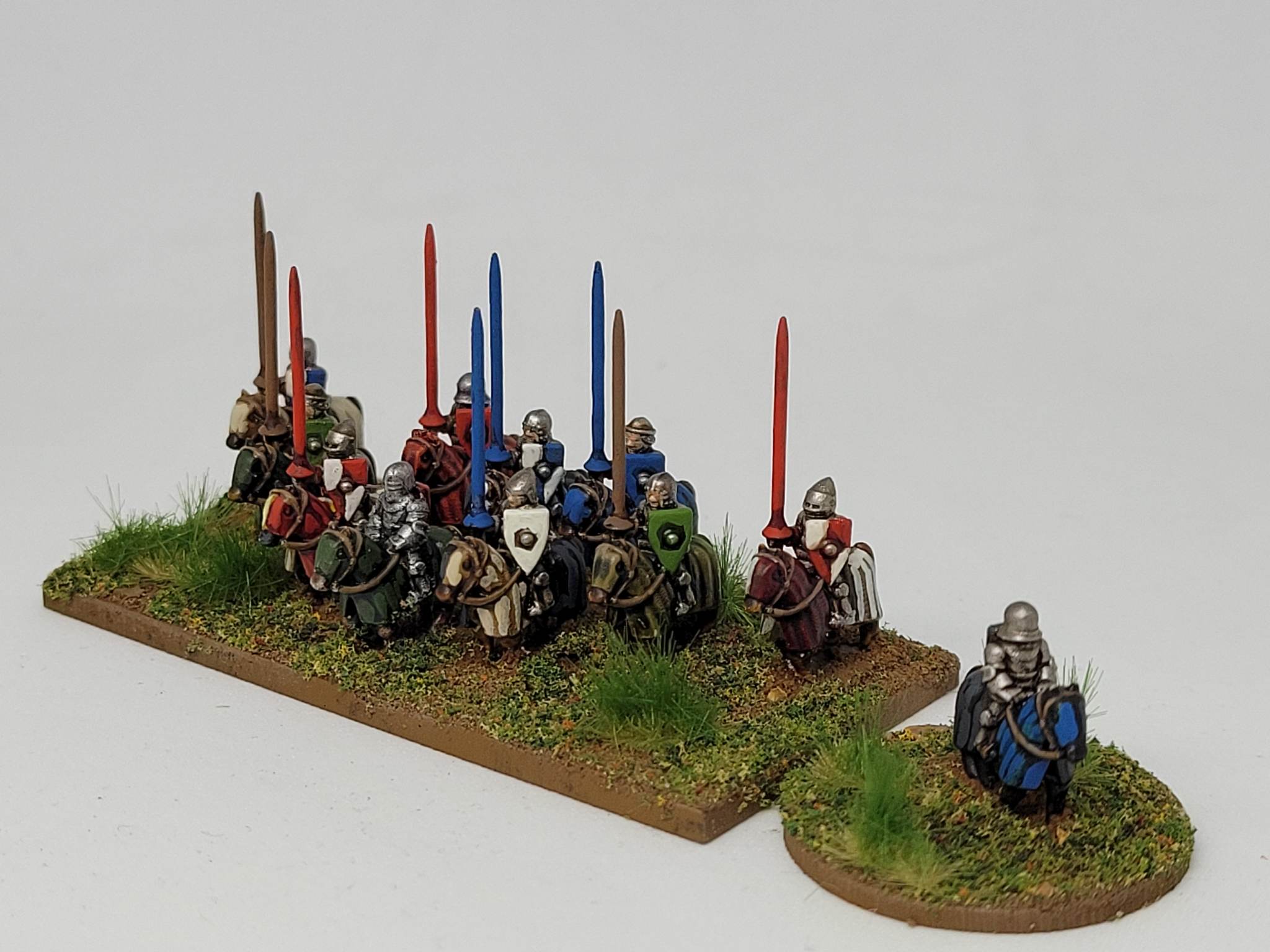 6-15mm Medieval Mounted Knights (6 Poses) HYW-3