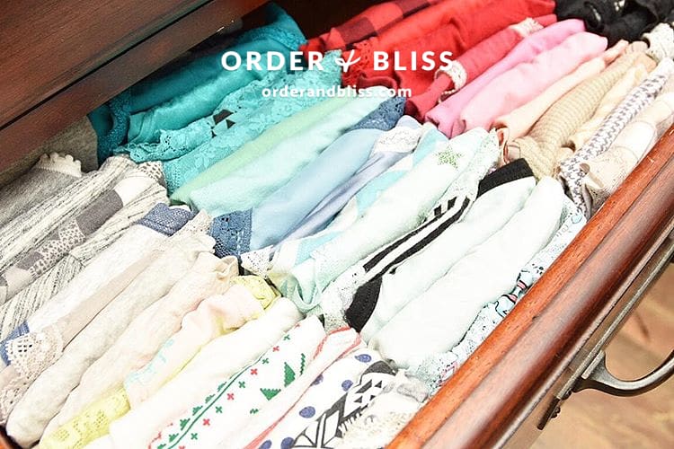 Day 10: Master Drawers Hers- Complete / Home Organization: Order & Bliss