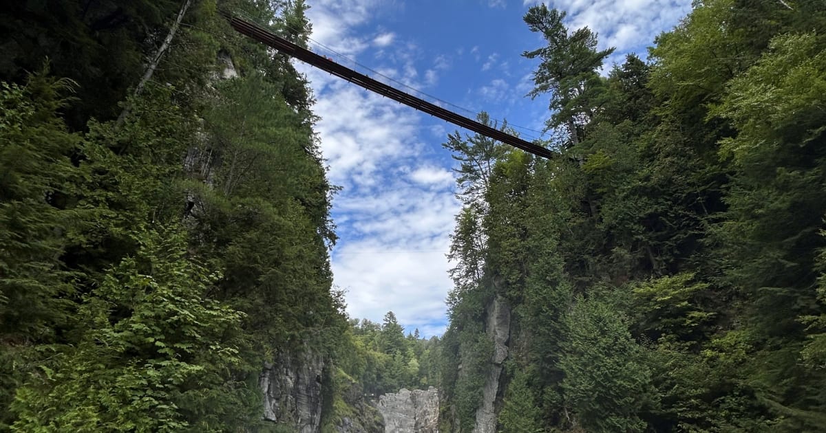 Suspension bridges in Quebec: hiking and high-altitude adventures ...