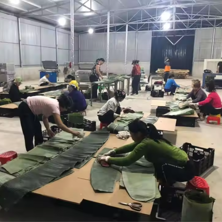 Natural Banana Leaves, Green Banana Leaf, Great for Cooking - 1kg | Dakoli