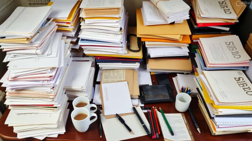 Dream Symbol: Clutter - Meaning, Interpretation, and Signs