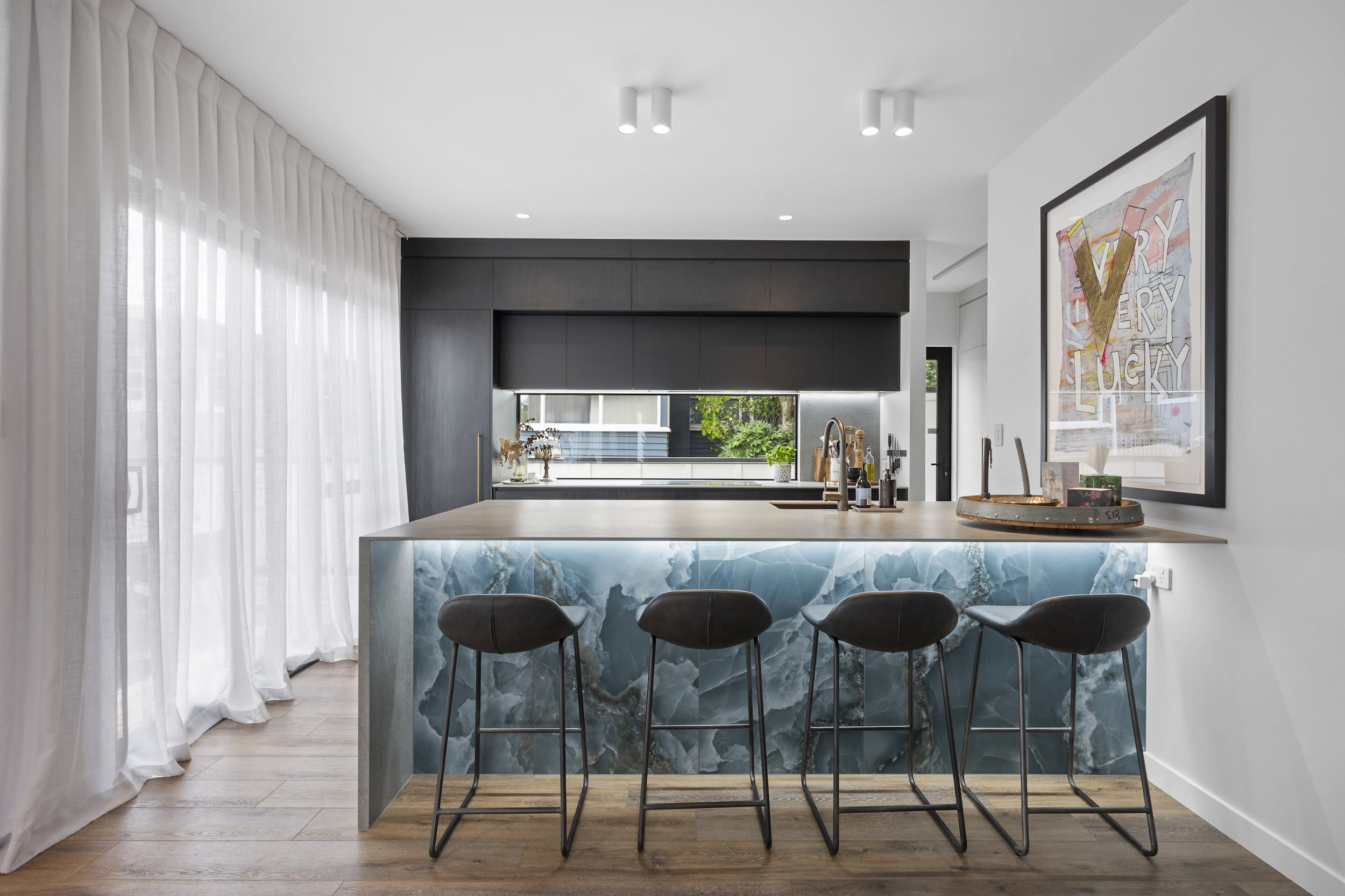 Crisp and well connected - Trends Property