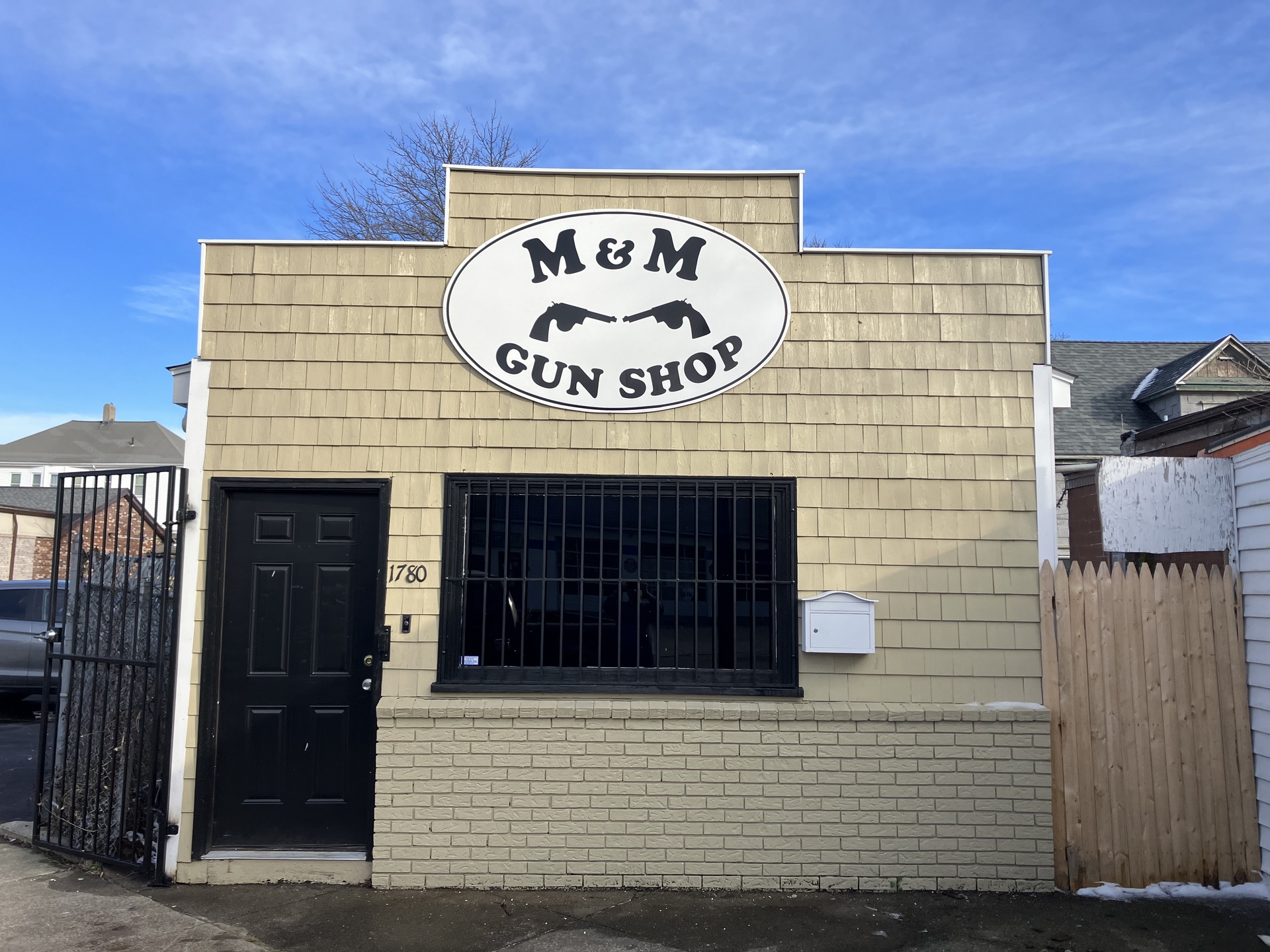 M&M Gun Shop