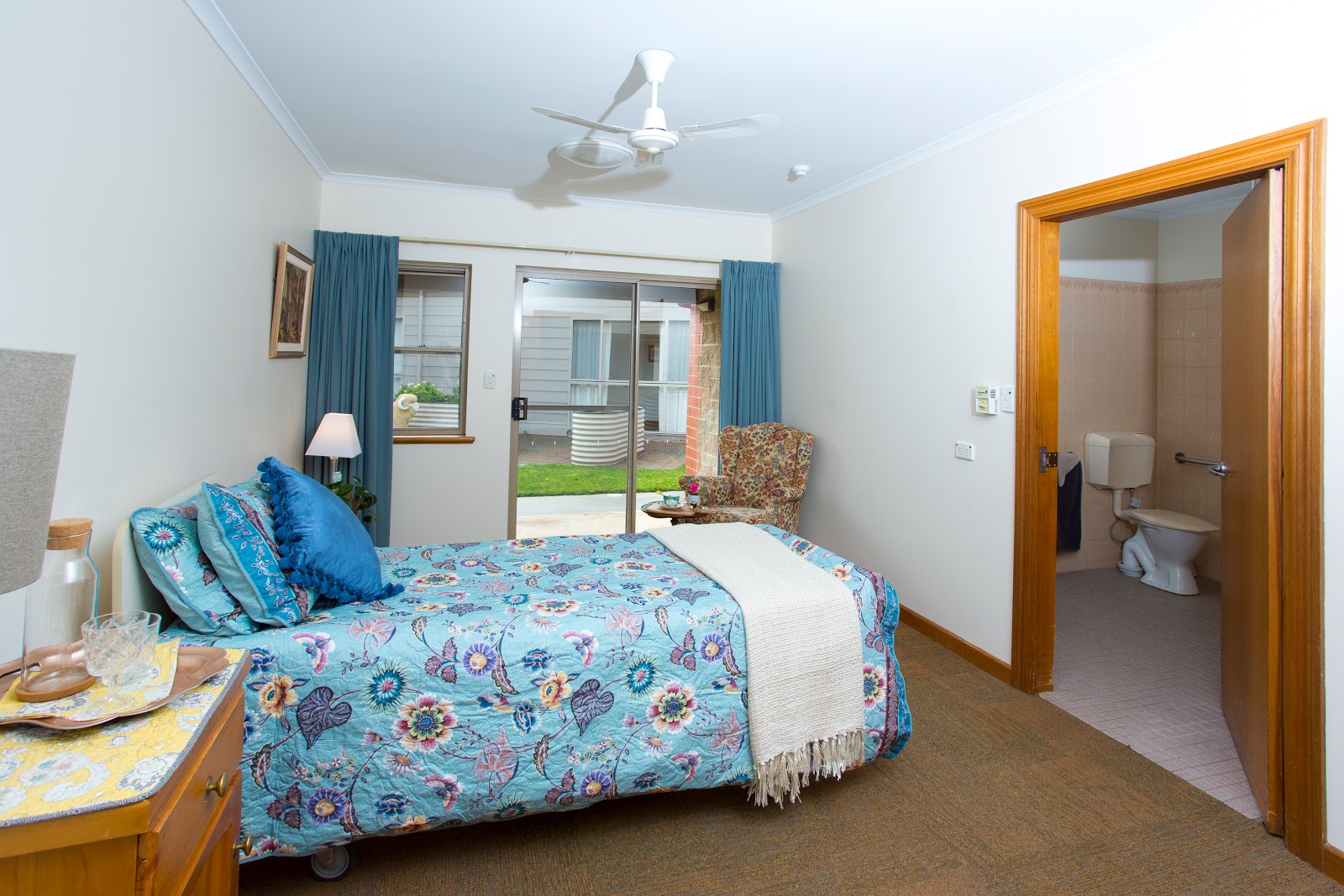 Helping Hand Aged Care - Carinya - Aged Care Home in Clare | Caring Co